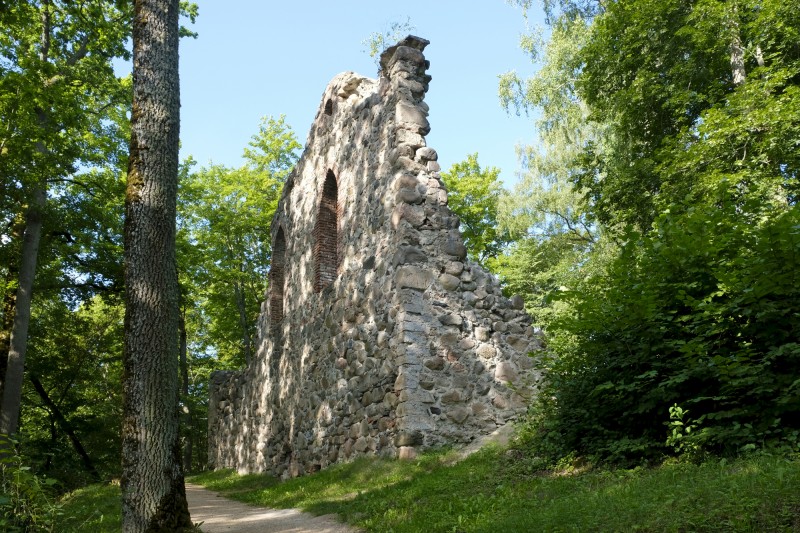 Pilis, pilsdrupas, muižas - redzet.lv