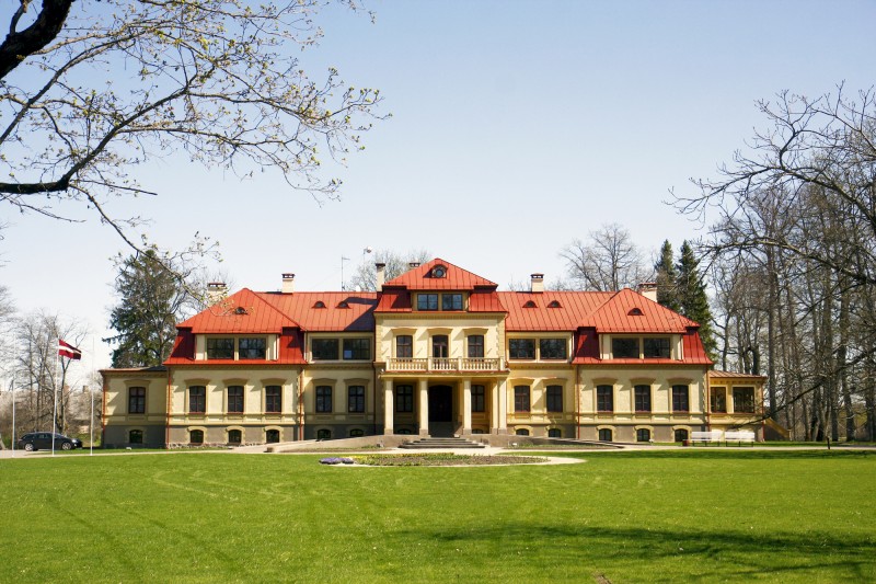 Pilis, pilsdrupas, muižas - redzet.lv