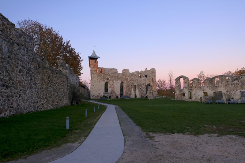 Pilis, pilsdrupas, muižas - redzet.lv
